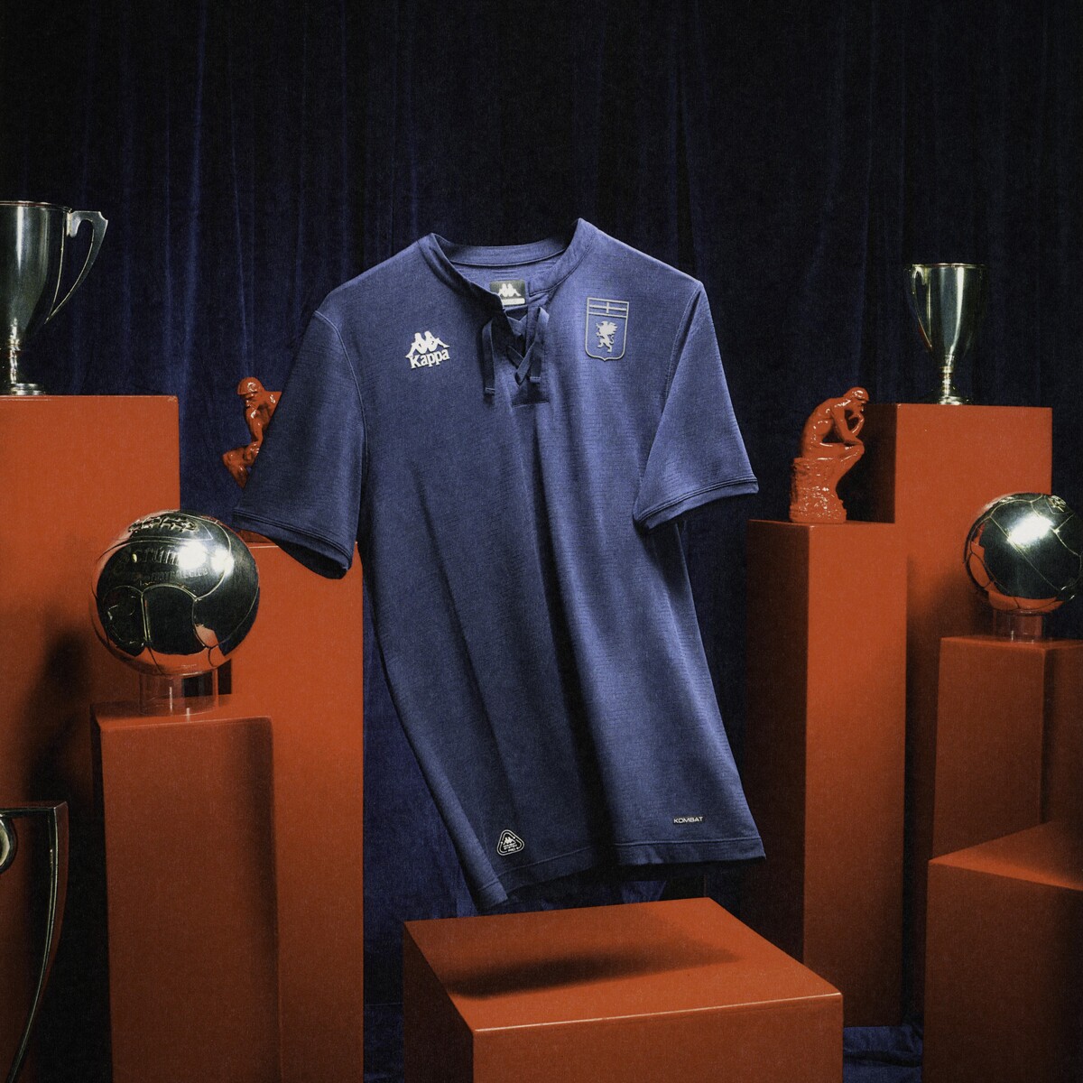 Coi pantaloni rossi e la maglietta blu…” - Genoa Cricket and Football ...