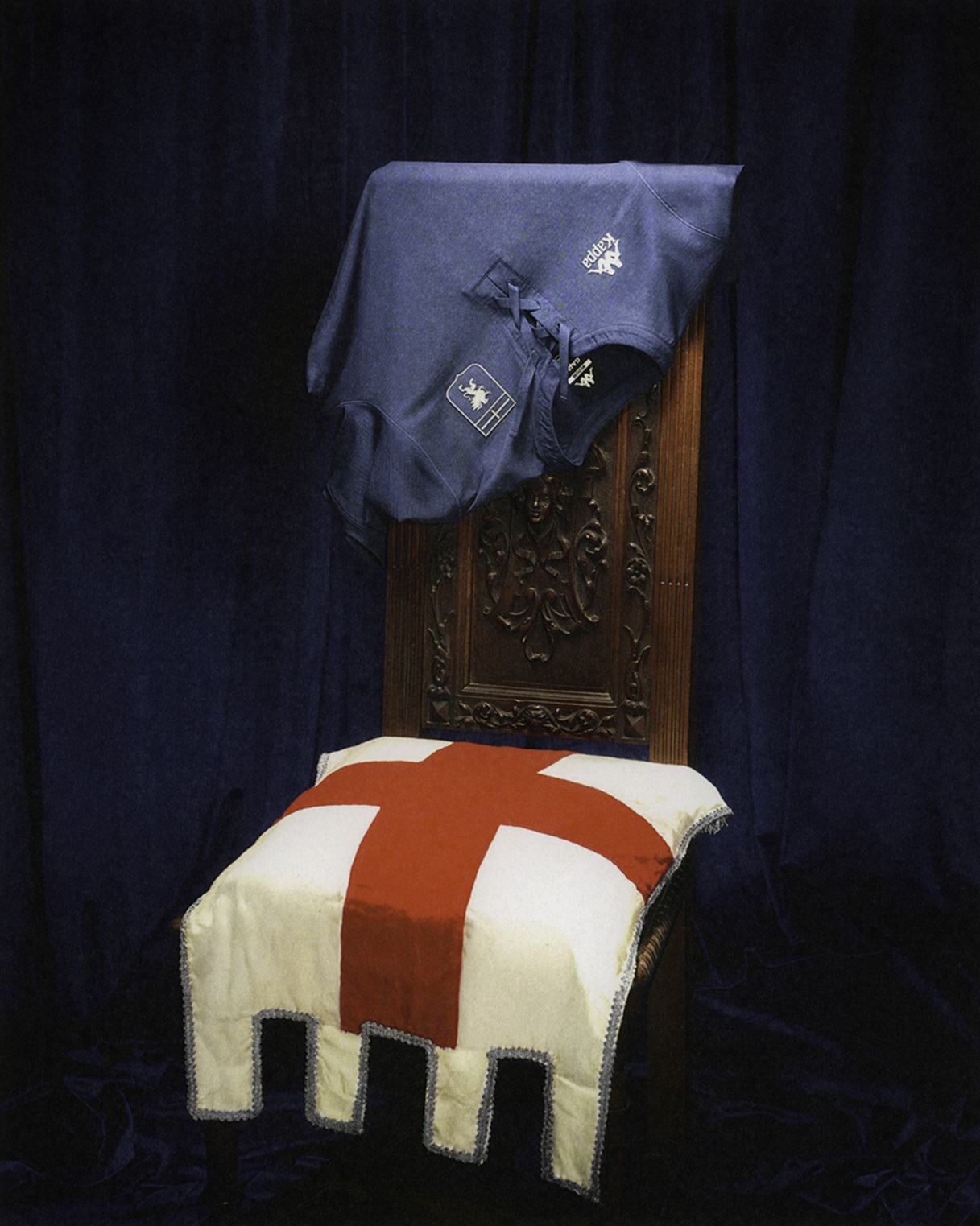 Coi pantaloni rossi e la maglietta blu…” - Genoa Cricket and Football ...